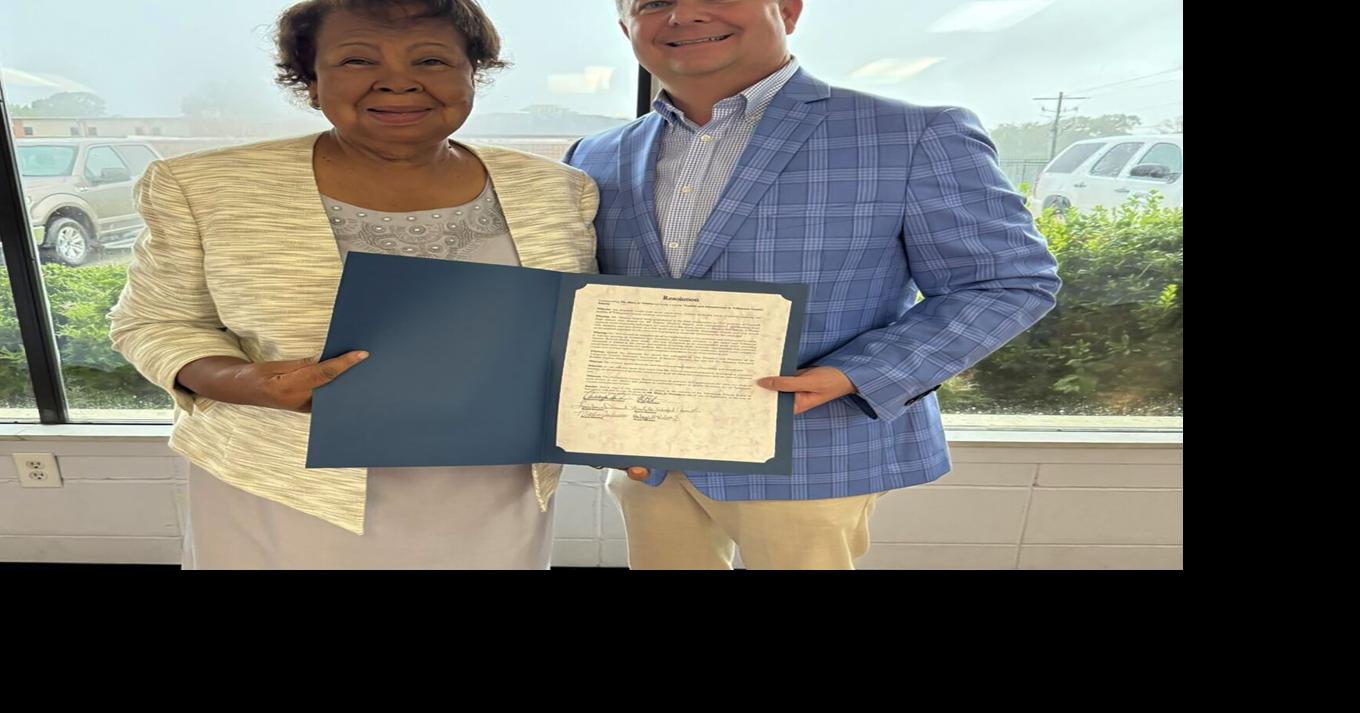 ‘She was tough, but she was fair’ Warren honored for 35 years in ...