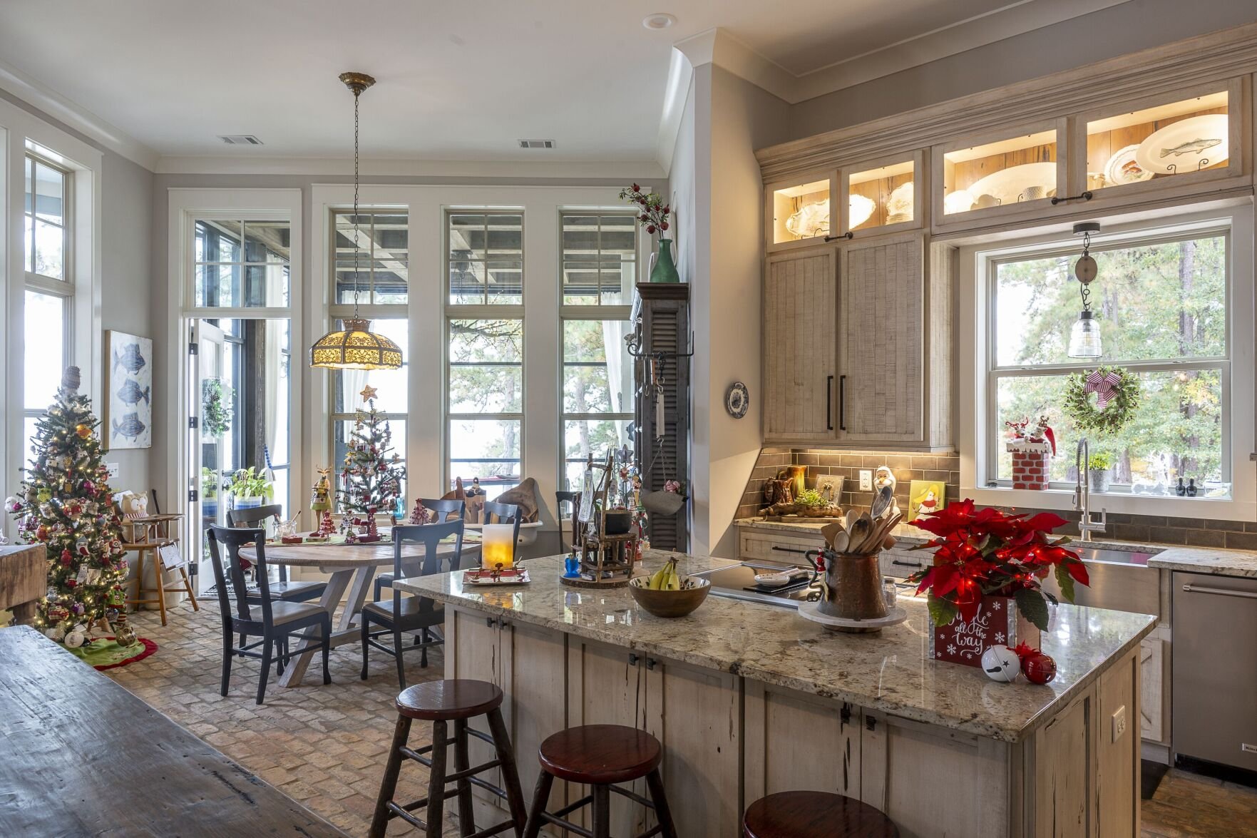 Wonderland on the Water | Lake Magazine | tpimediagroup.org