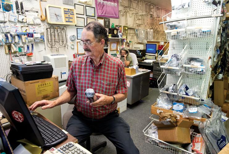 Johnnie Warren repairing appliances for 50 years | News | tpimediagroup.org