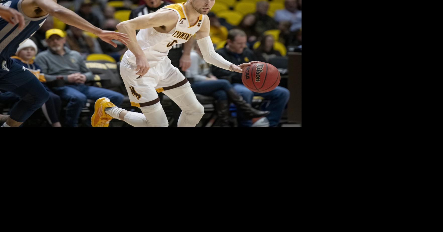 Jake Hendricks' 27 points can't keep Wyoming from winless home league slate