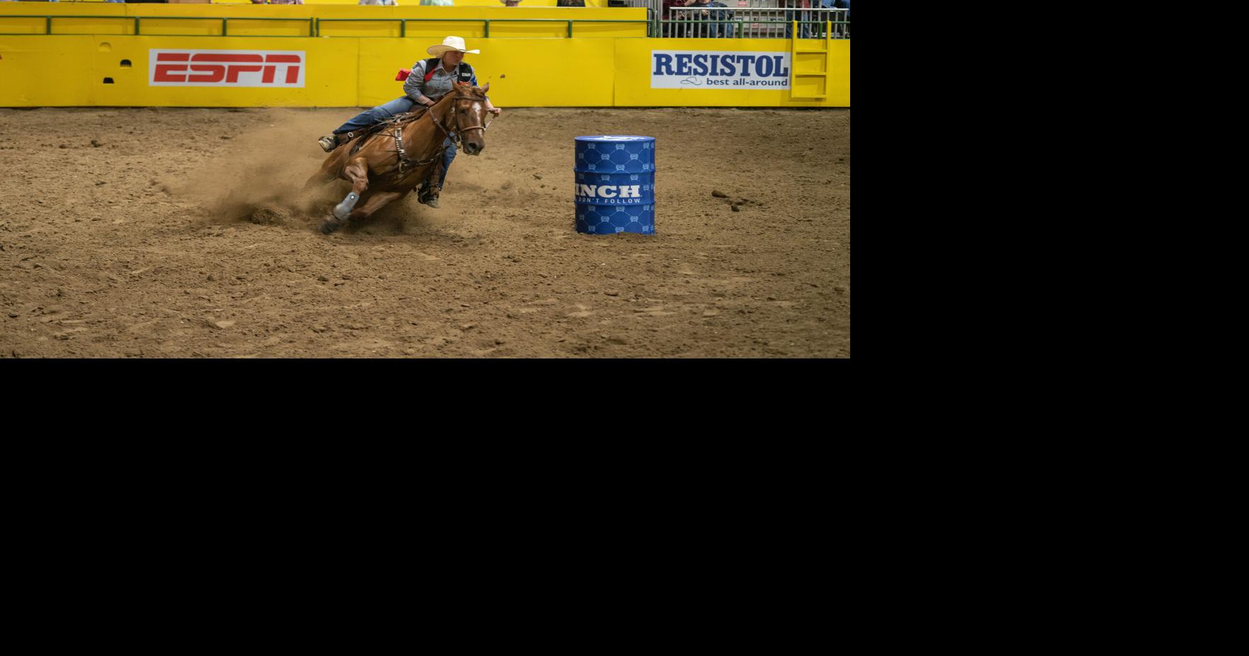 Barrel racing sisters set the pace at the College National Finals Rodeo