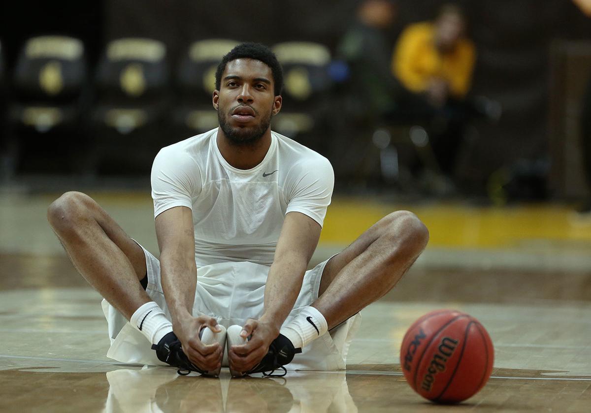 Wyoming men's basketball breaks in new lineups in win against Pacific