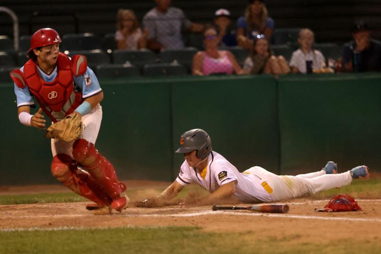 Gillette shuts down Casper Oilers at AA state tournament