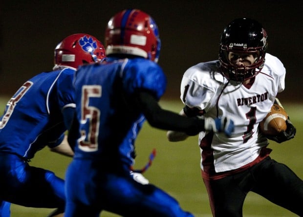 Riverton names new football coach