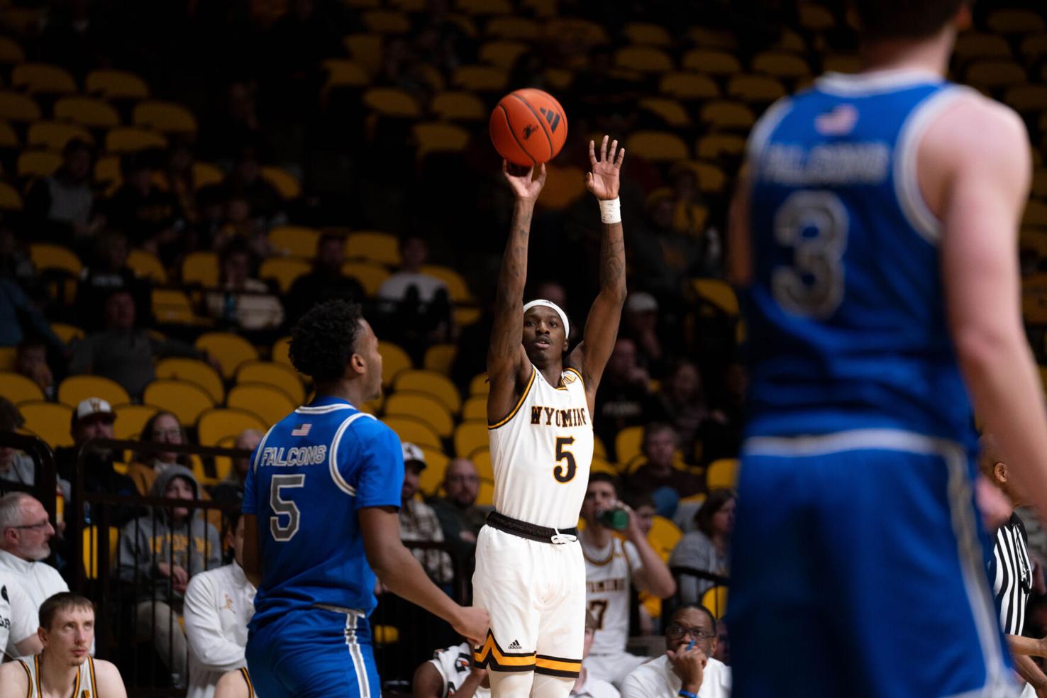 Wyoming's Obi Agbim named Mountain West Newcomer of the Year