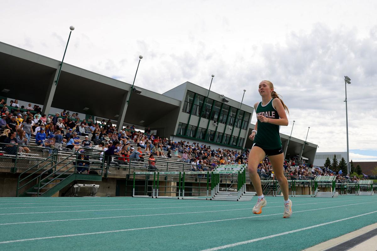 Pinedale's Madison Antonino races to 3A 3200-meter title