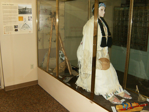 LANDER: 'Inside the Teepee'