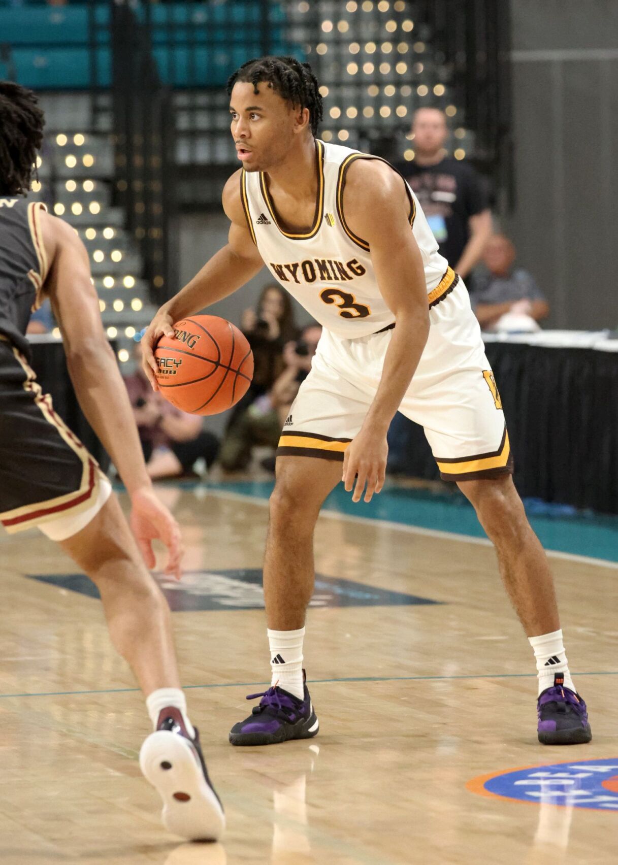 Wyoming Cowboys lose 81-70 to Portland Pilots