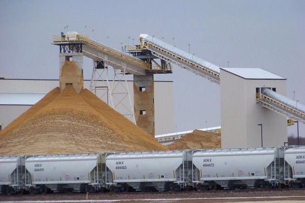 Fracking sand delivery big business in Wyoming