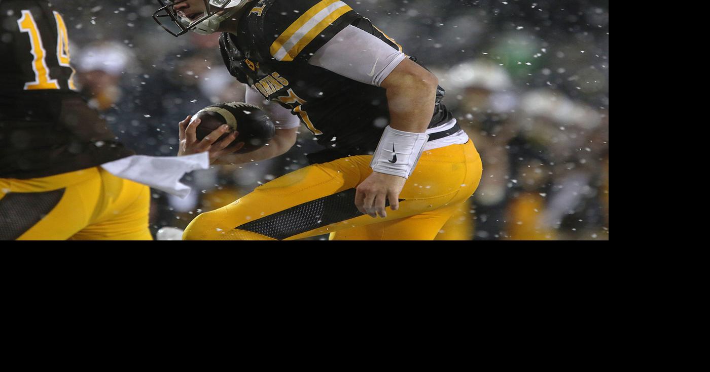 Craig Bohl expects Wyoming quarterback Josh Allen to be cleared for ...