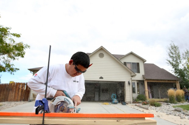 Natrona County high school construction class strengthens student base