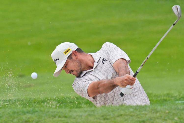 Ex-security guard Knapp maintains lead at Byron Nelson