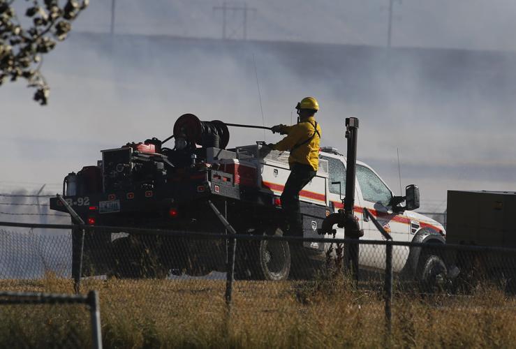 Fire burns 'several hundred' acres near Bar Nunn