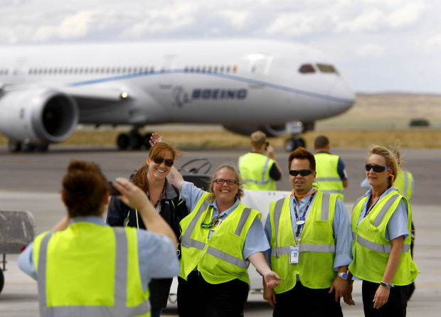 Boeing tests 787 Dreamliner in Casper