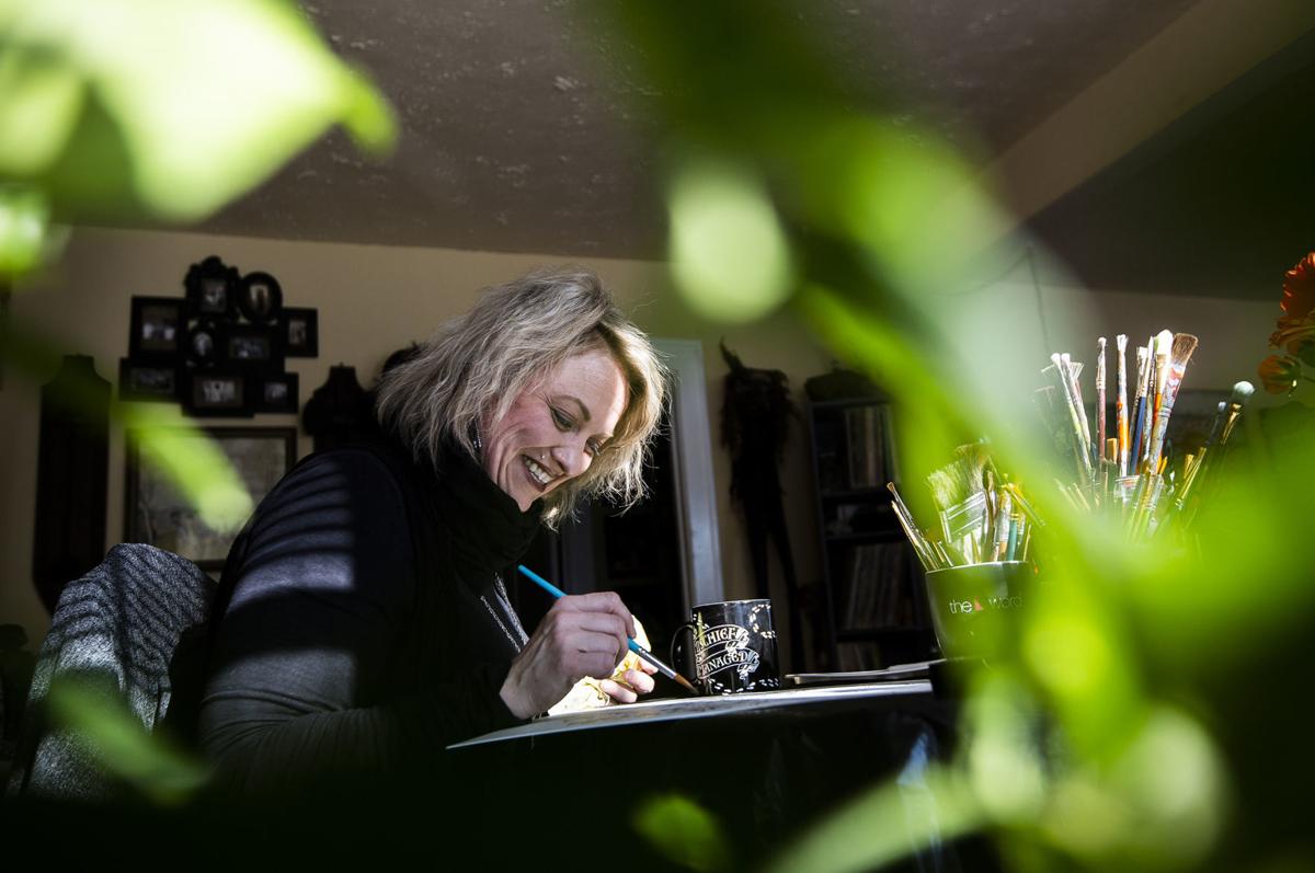 Casper Artist Jessie Bell Celebrates Wyoming Women With David Street Mural Arts And Theatre