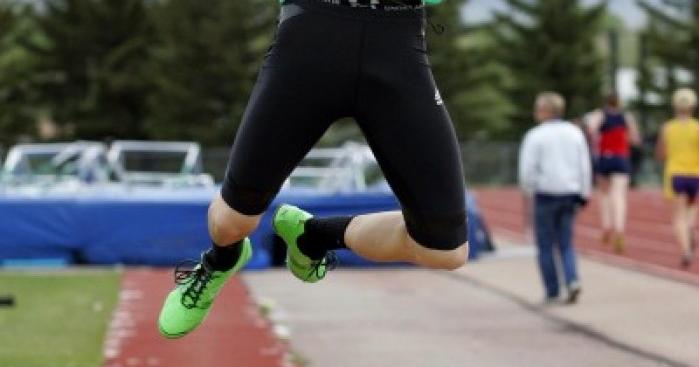 Knee injury doesn't slow Lander's Tanner Simpson