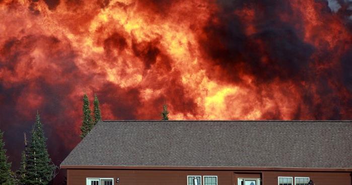 Fire burns on Casper Mountain, at least one structure lost
