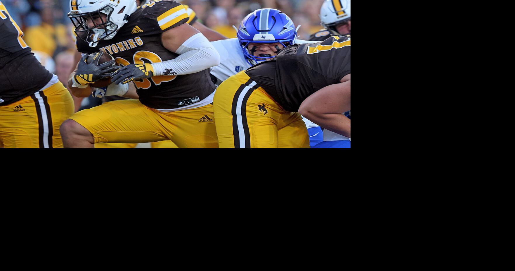 Wyoming football rallies in second half to defeat Air Force
