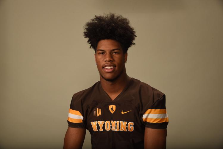Jared Scott, Avante' Cox bring size, speed to Wyoming's receiving corps