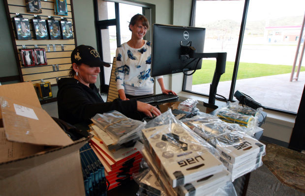 Union Wireless turns retro Rawlins gas station into business opportunity