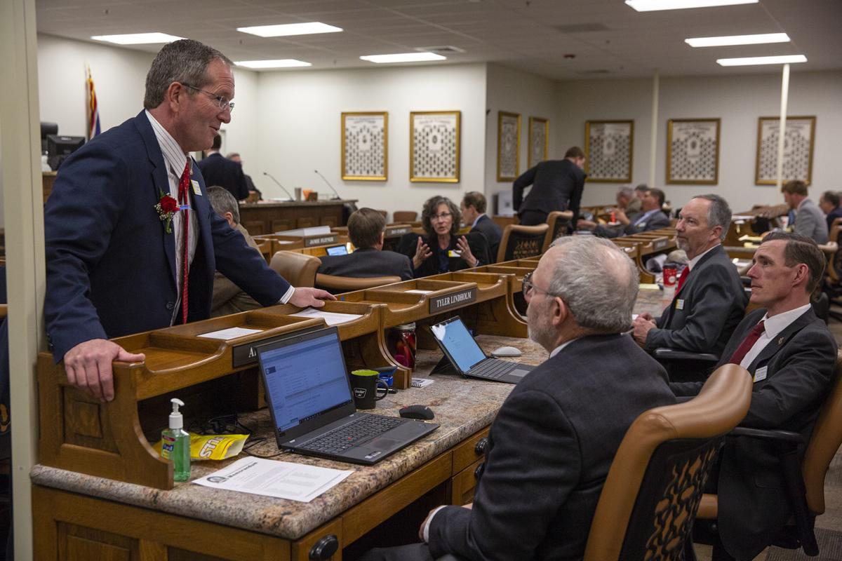 Wyoming House could extend 2019 session to override several budget ...
