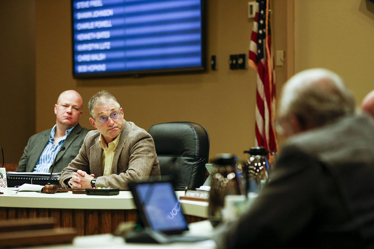 City Council moves forward with effort to unfreeze city wages