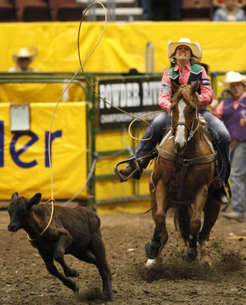 Cnfr Eastern New Mexicos Gray Stars In Breakaway Roping With