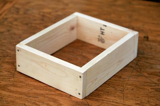 How to make a framed vertical garden