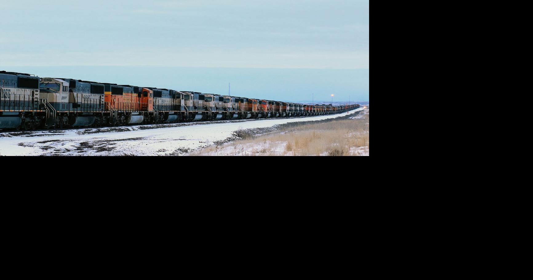 BNSF train with vehicles derails in Wyoming