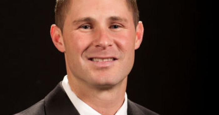 Wyoming assistant Jeremy Shyatt thrives as head coach in father's absence