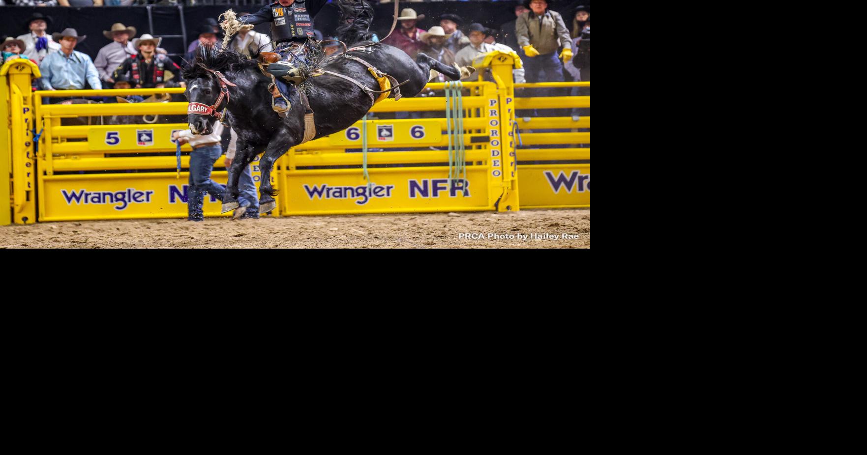 Zeke Thurston wins Round 3 at National Finals Rodeo