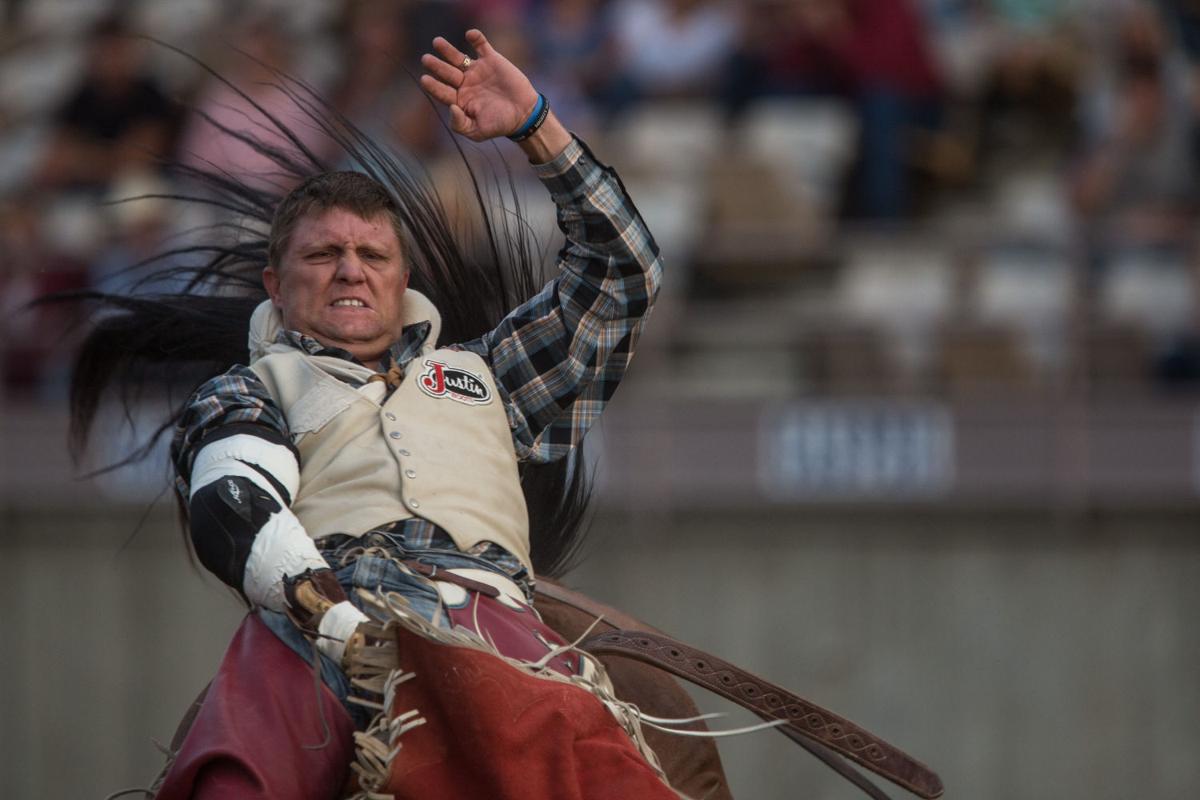 Leonard sets the pace in tie-down