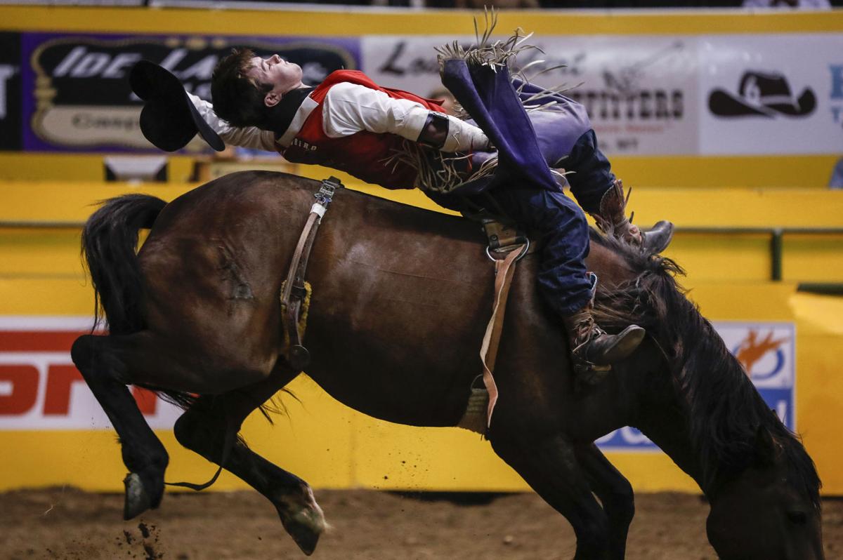 Buffalo's Cole Reiner moves to 13th in PRCA bareback standings