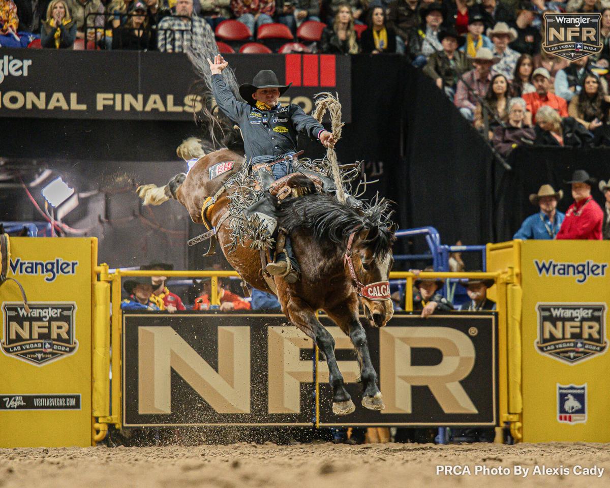 Powell bronc rider Brody Wells ties for Round 5 win at NFR