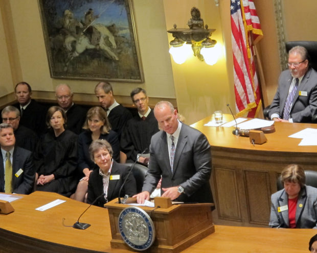 Wyoming Gov. Mead lauds jobs, savings growth in State of the State speech