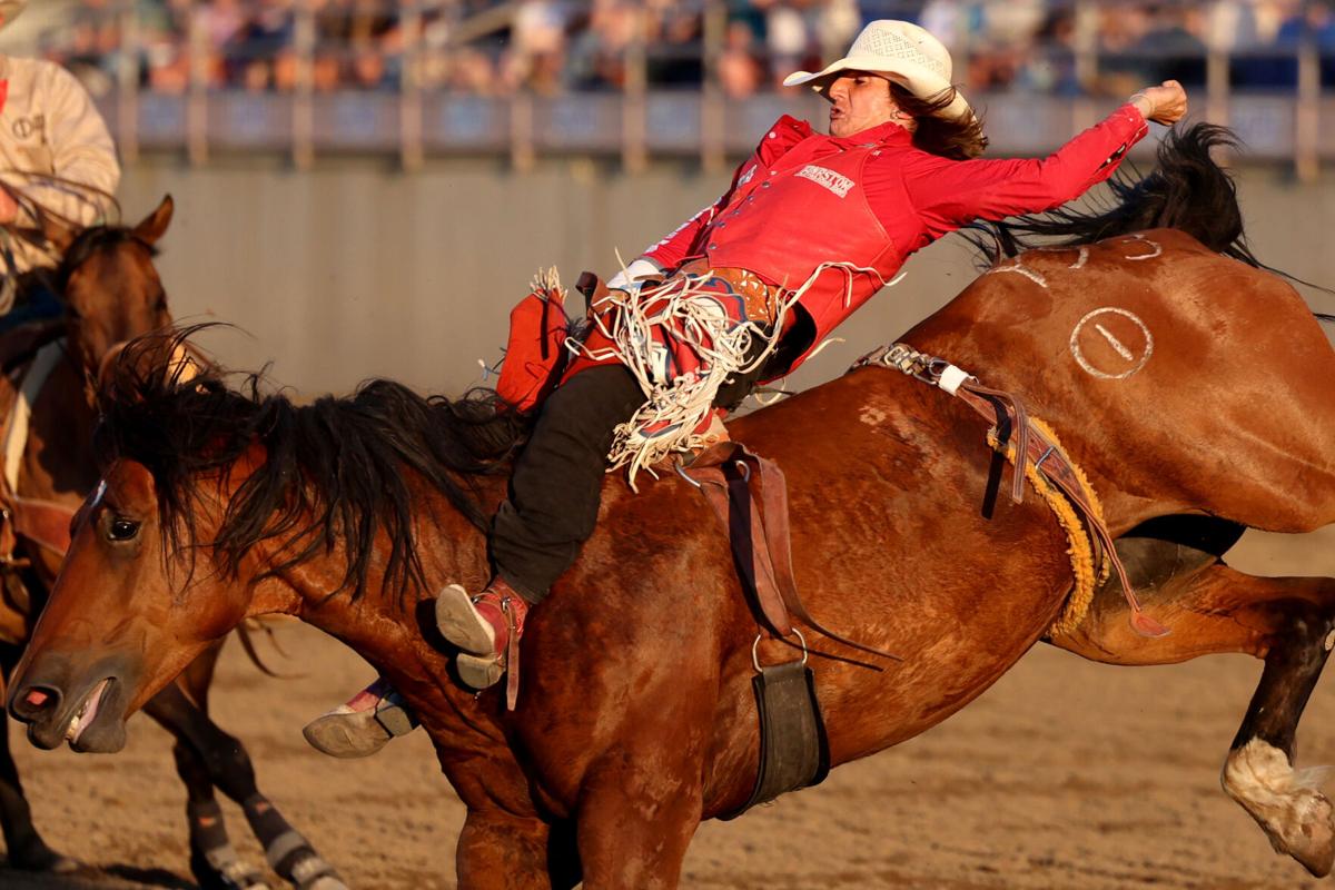PRCA/WPRA pro rodeo final regular-season standings