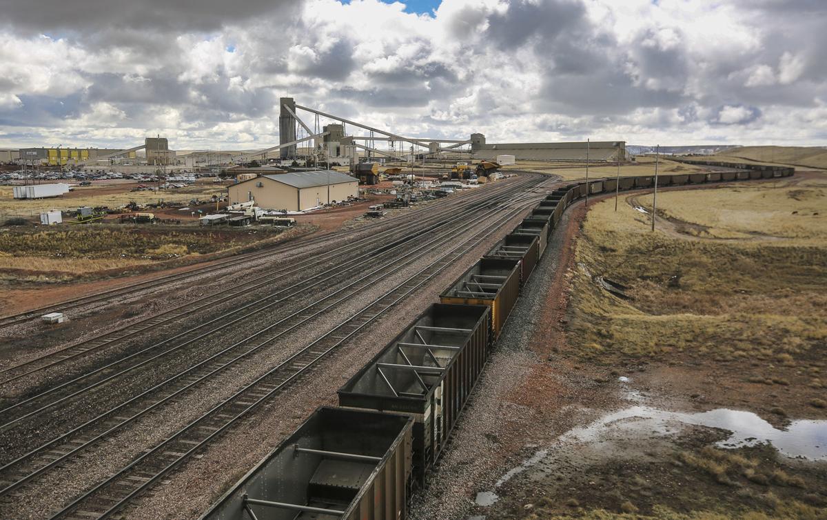Arch Coal to move 100 miners from lower heat mine to Black Thunder