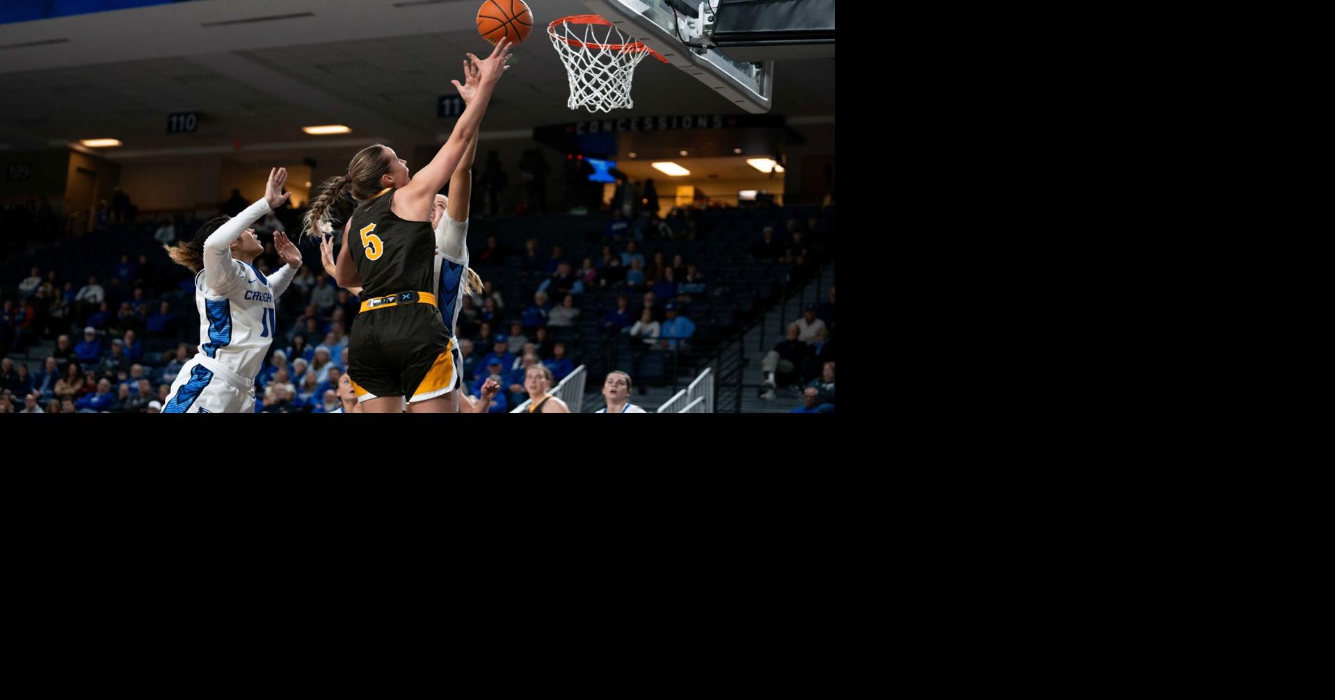 Wyoming Cowgirls falter in fourth, fall to Creighton