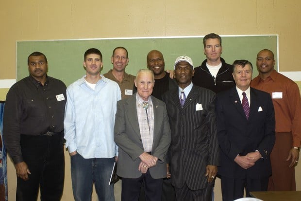 Former University of Wyoming great Flynn Robinson dies