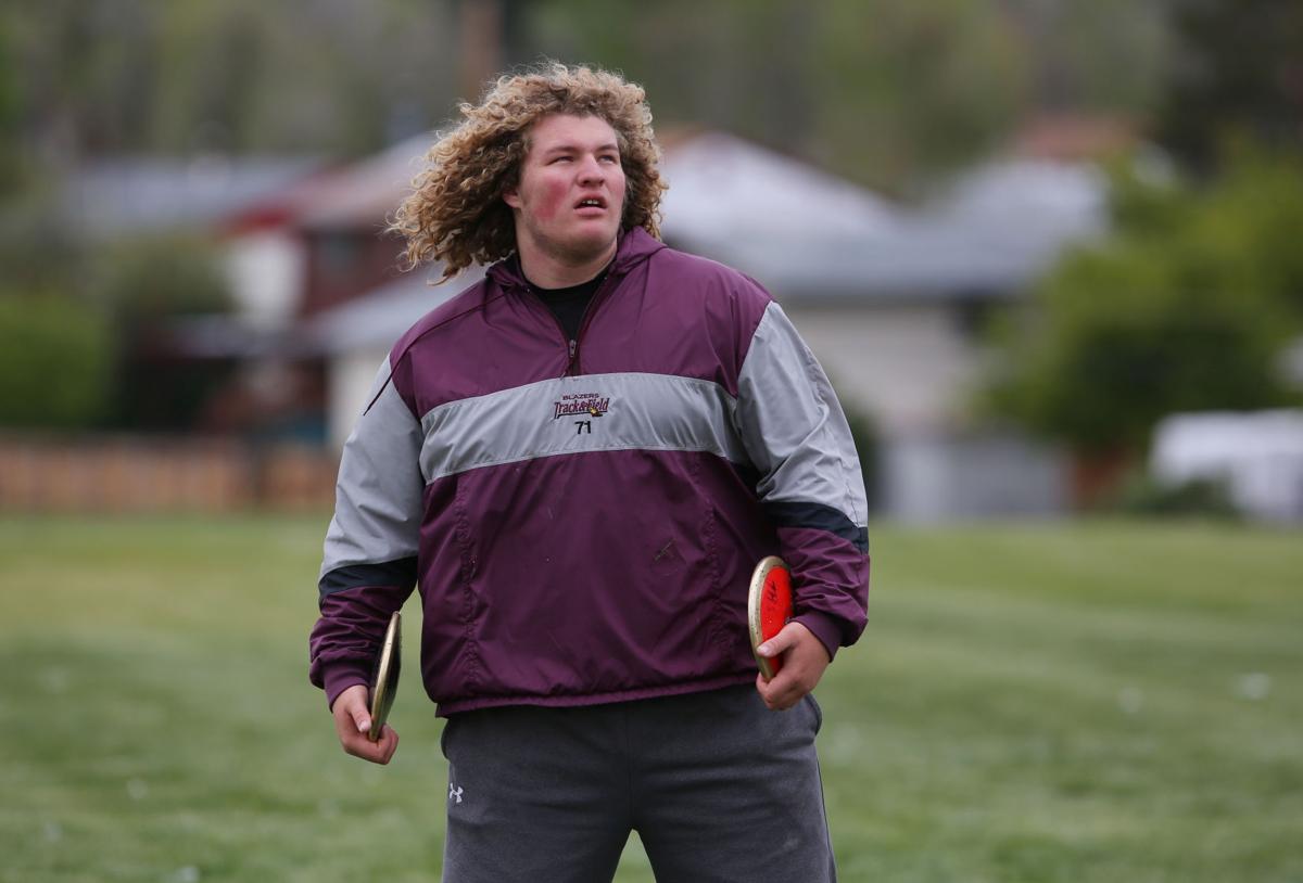 Lundgren, Harris bond through throwing