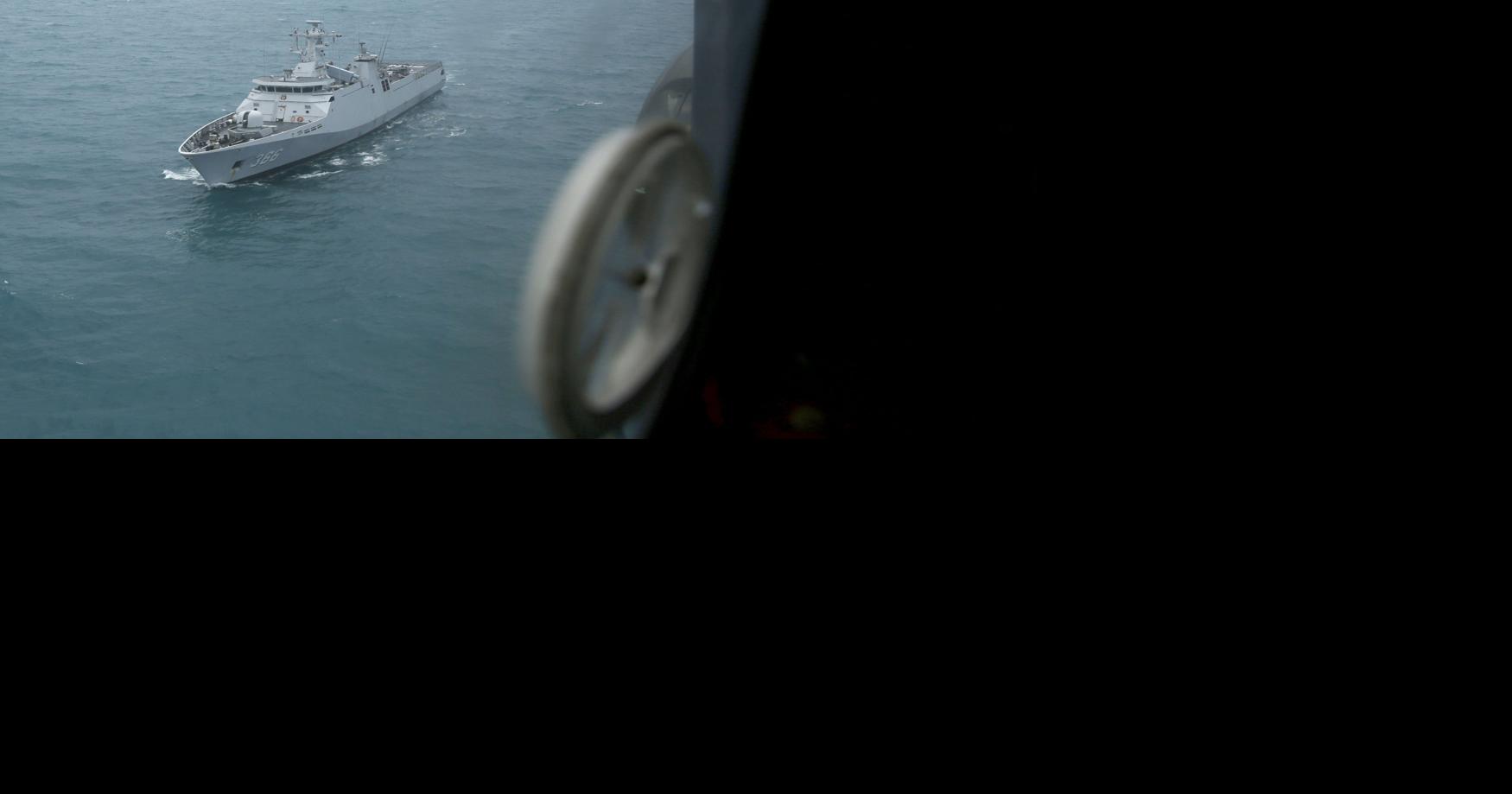 Tail of crashed AirAsia plane discovered in Java Sea | News | tribdem.com