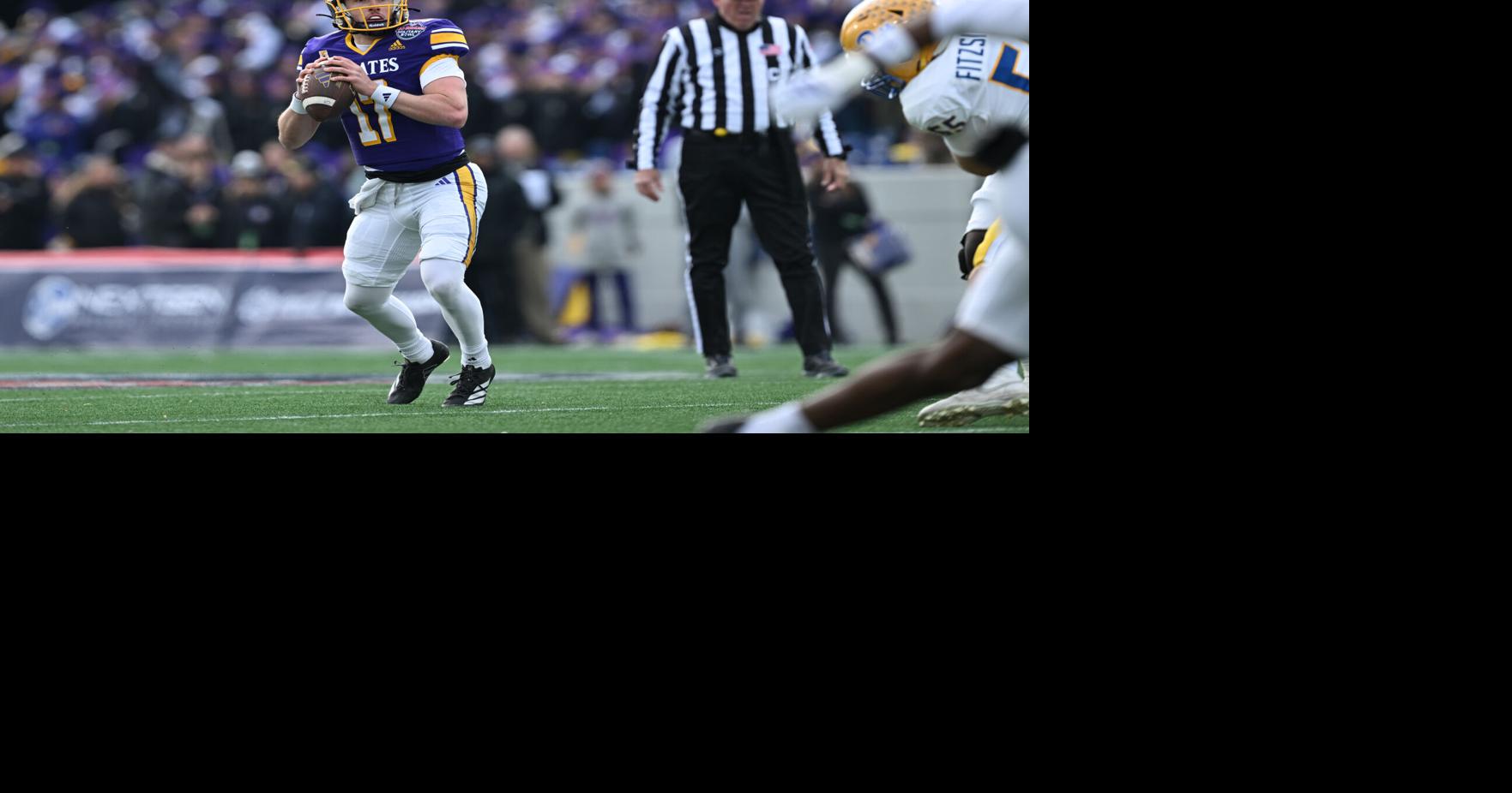 East Carolina takes advantage of 5 Pitt turnovers in Military Bowl ...