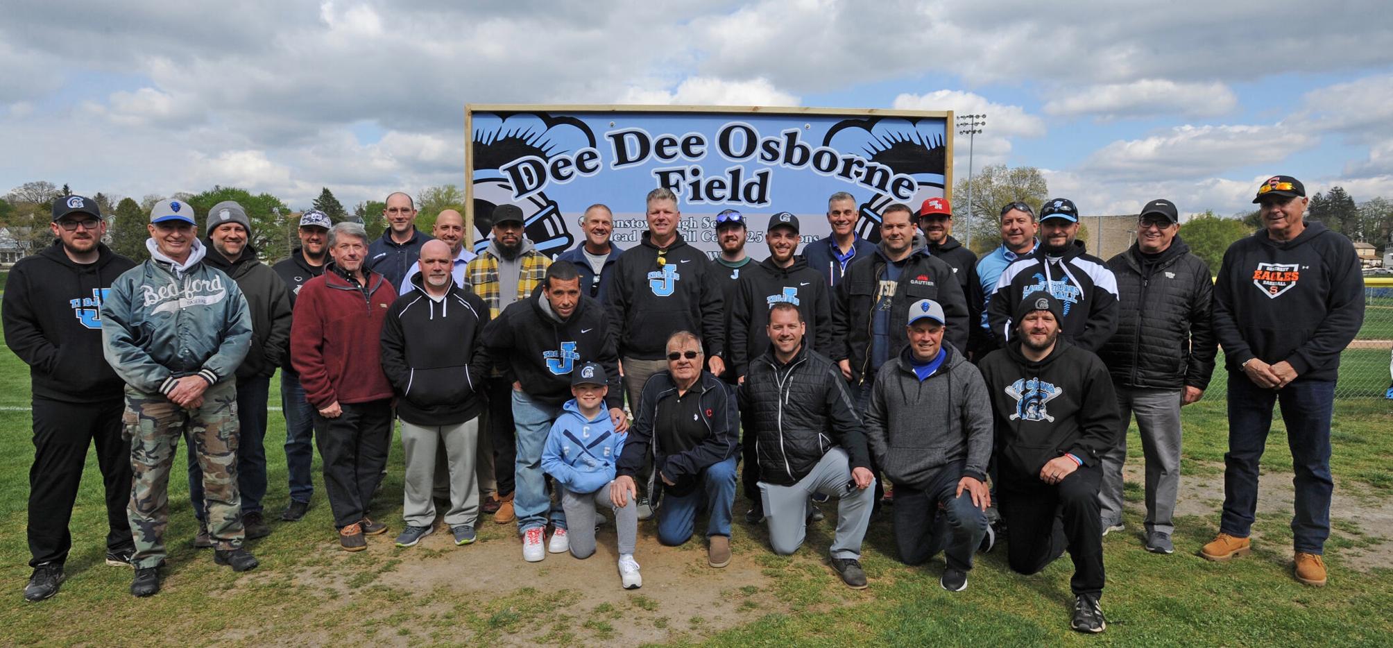 PHOTO GALLERY | Former players, coaches return for 'coaching legend ...