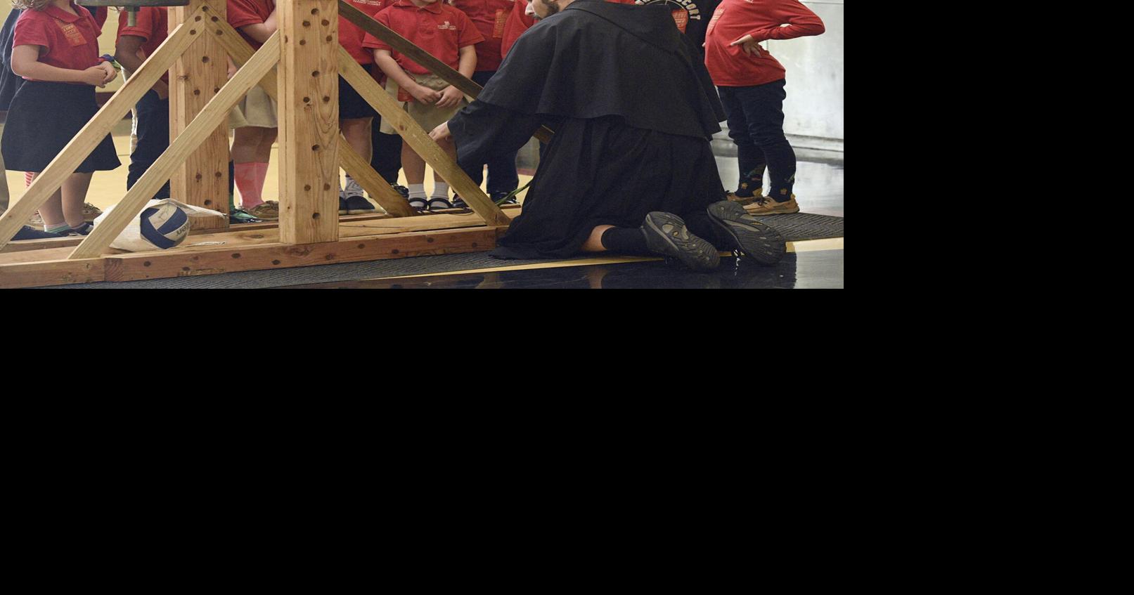 Divine Mercy students get hands-on learning with trebuchet | News ...