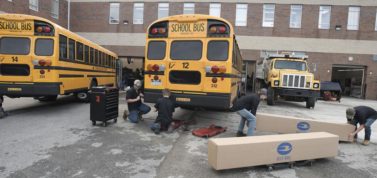Students Repairing School Buses | Gallery | tribdem.com