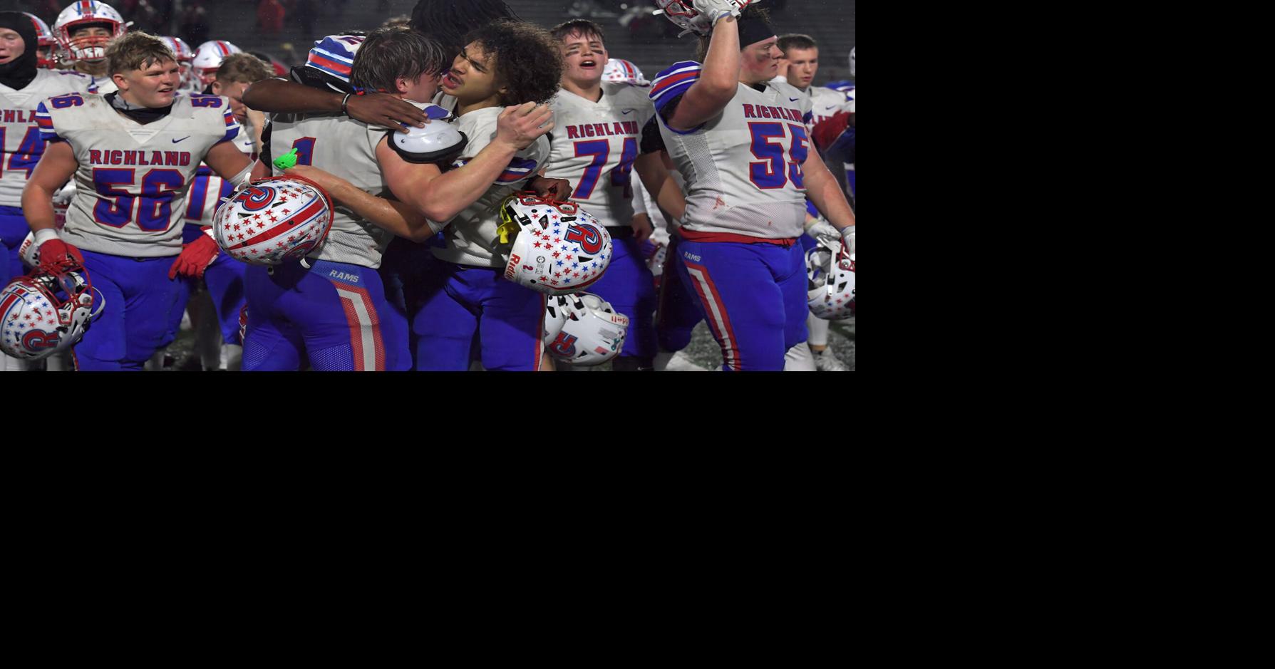 PHOTO GALLERY | Resilient Richland produces 6-2A golden effort in ...