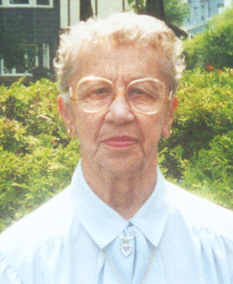 Elizabeth Mizak | Archives | tribdem.com