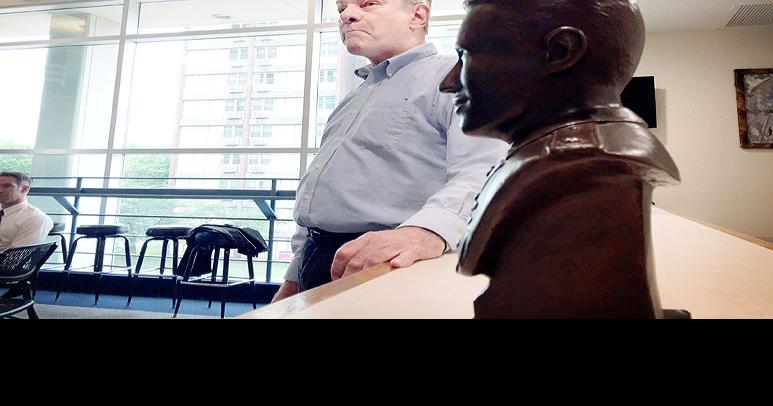 Air Force vet makes bust to honor fighter pilot ace Boyd ‘Buzz’ Wagner ...