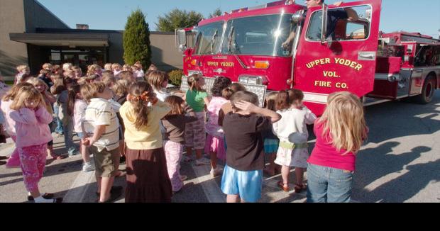 Firefighters visit school | News | tribdem.com