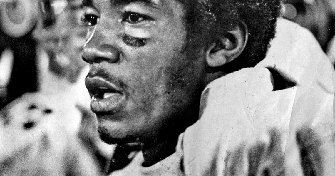 Friday Football Flashback | 50 years ago, Artrell Hawkins Sr. led ...